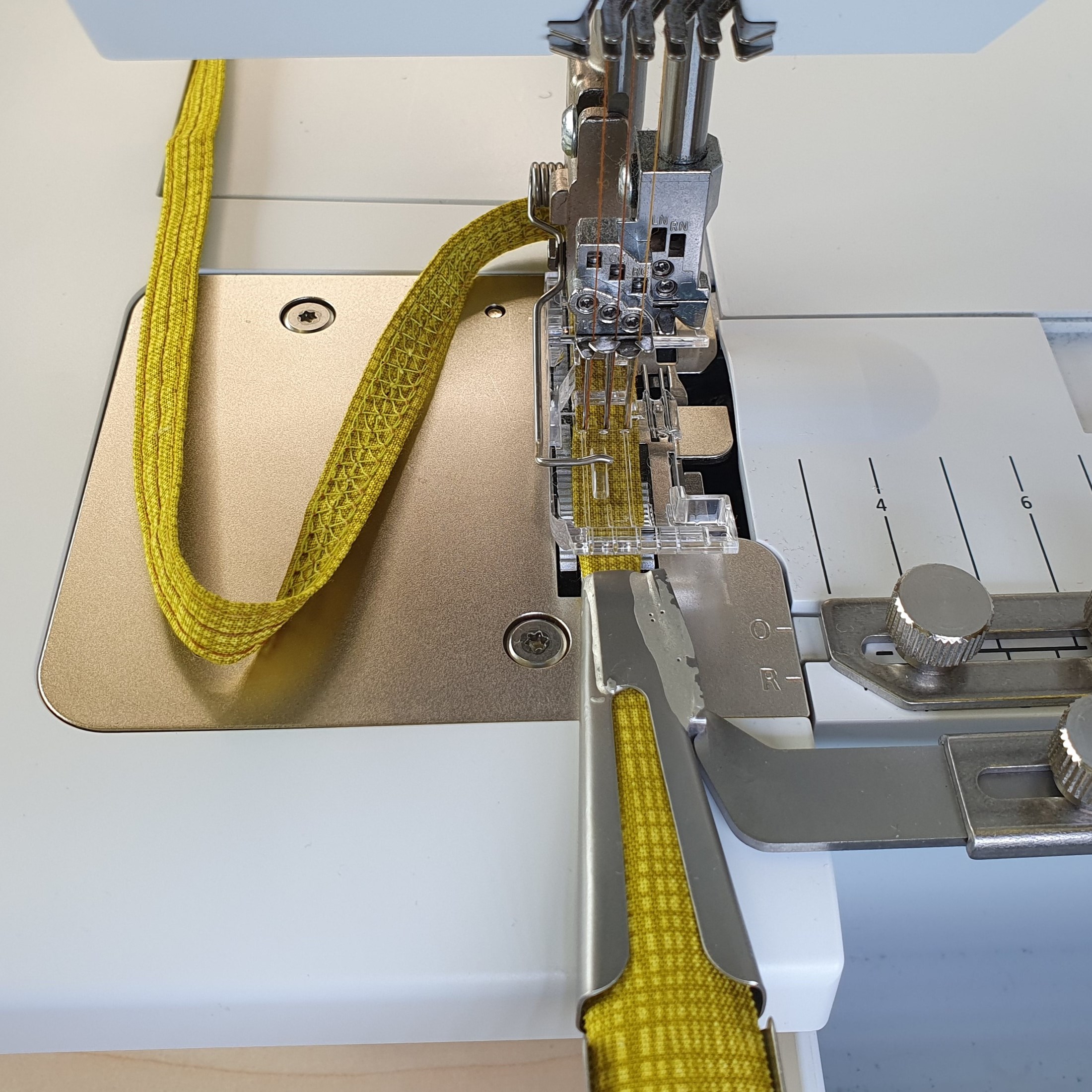 Belt Loop Folder #C30-10/20 mm - BERNINA